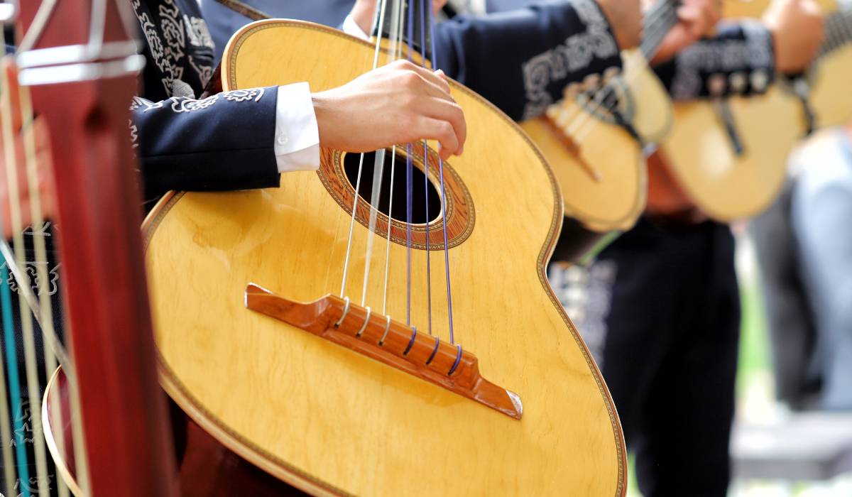 Los esenciales instrumentos de mariachi: una guía completa - El Nauta
